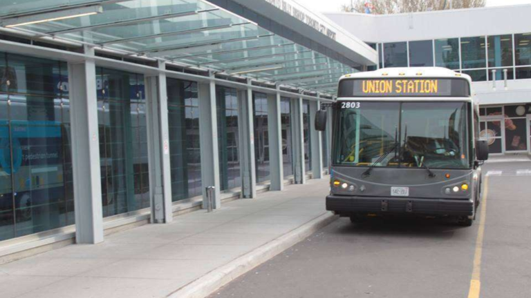 Billy Bishop Shuttle Service | Top Bus